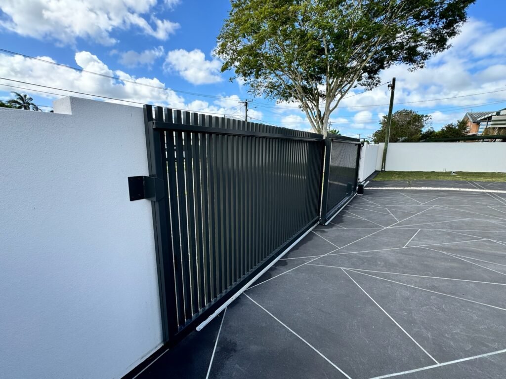 Automatic Gates for Brisbane Homes & Businesses - Gate Boss - Fencing ...