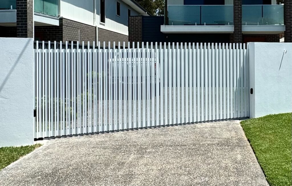 Automatic Gates for Brisbane Homes & Businesses - Gate Boss - Fencing ...